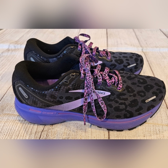 Brooks | Shoes | Brooks Womens Size 9 Ghost 4 Electric Cheetah Running ...